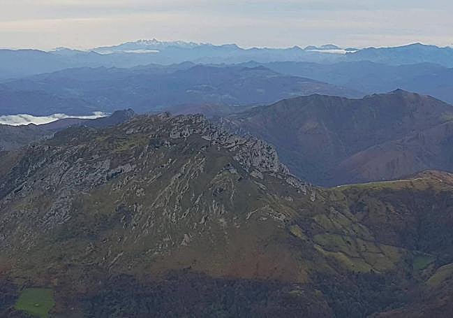 A la Mostayal desde la Vara: una ruta sencilla pero muy bella | El Comercio: Diario de Asturias